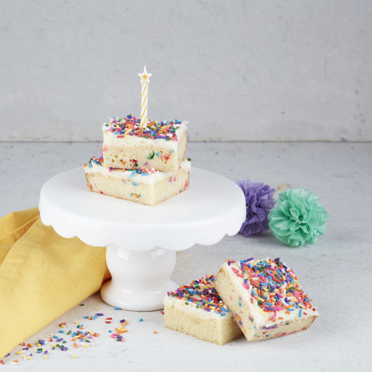 Rainbow Sprinkle Sugar Cookie Bar – The Invisible Chef