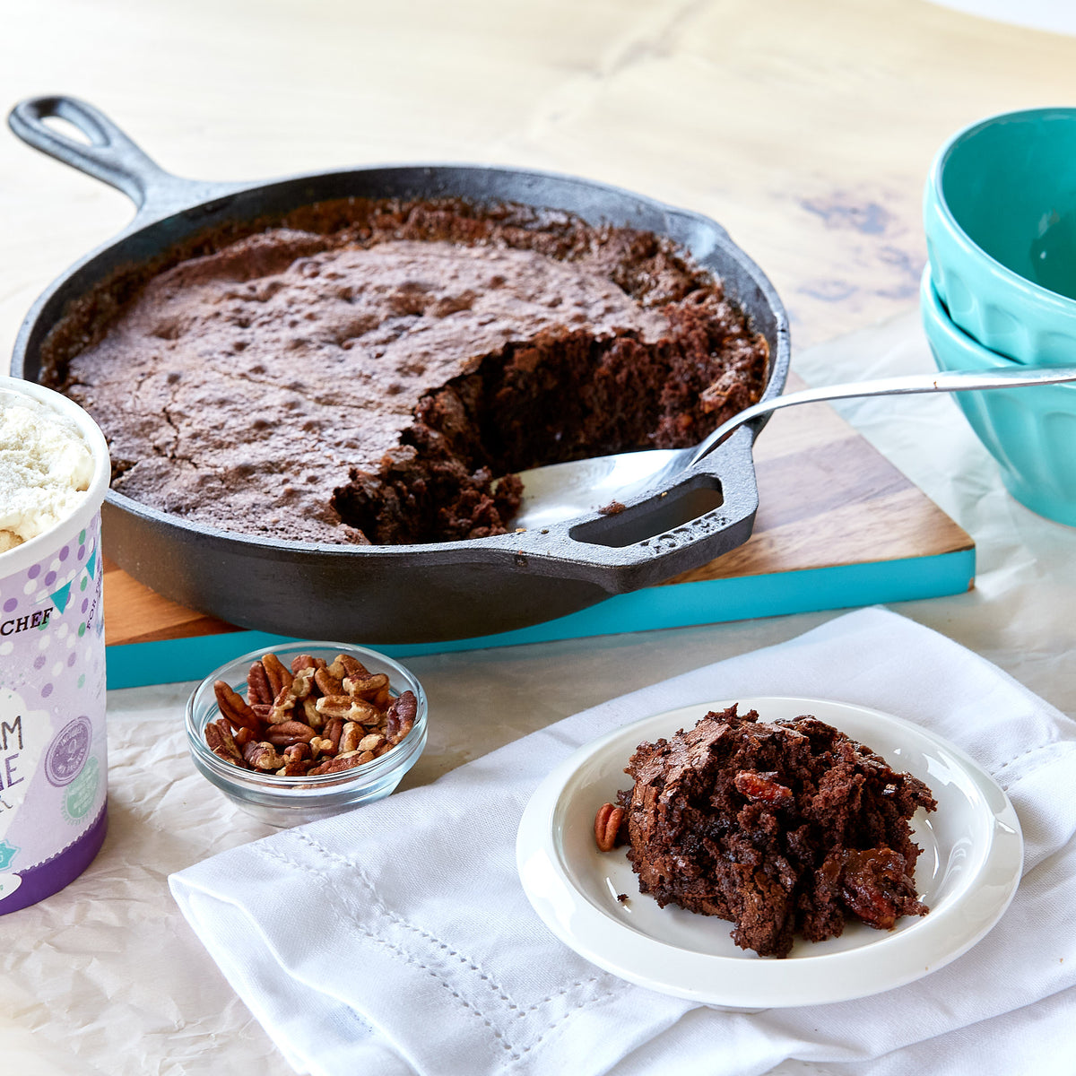 Caramelized Pecan Skillet Brownies Recipe | The Invisible Chef